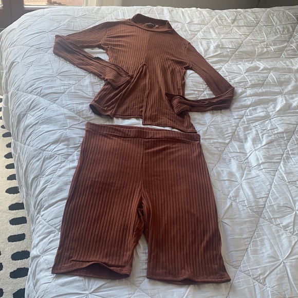 PrettyLittleThing | Tops | Prettylittlethings Womans Set | Poshmark